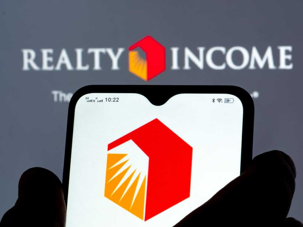 Realty Income Stock Analyst Estimates And Ratings